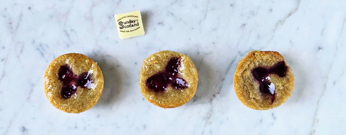 MINI MARZIPAN RASPBERRY CAKE – SundayInScotland